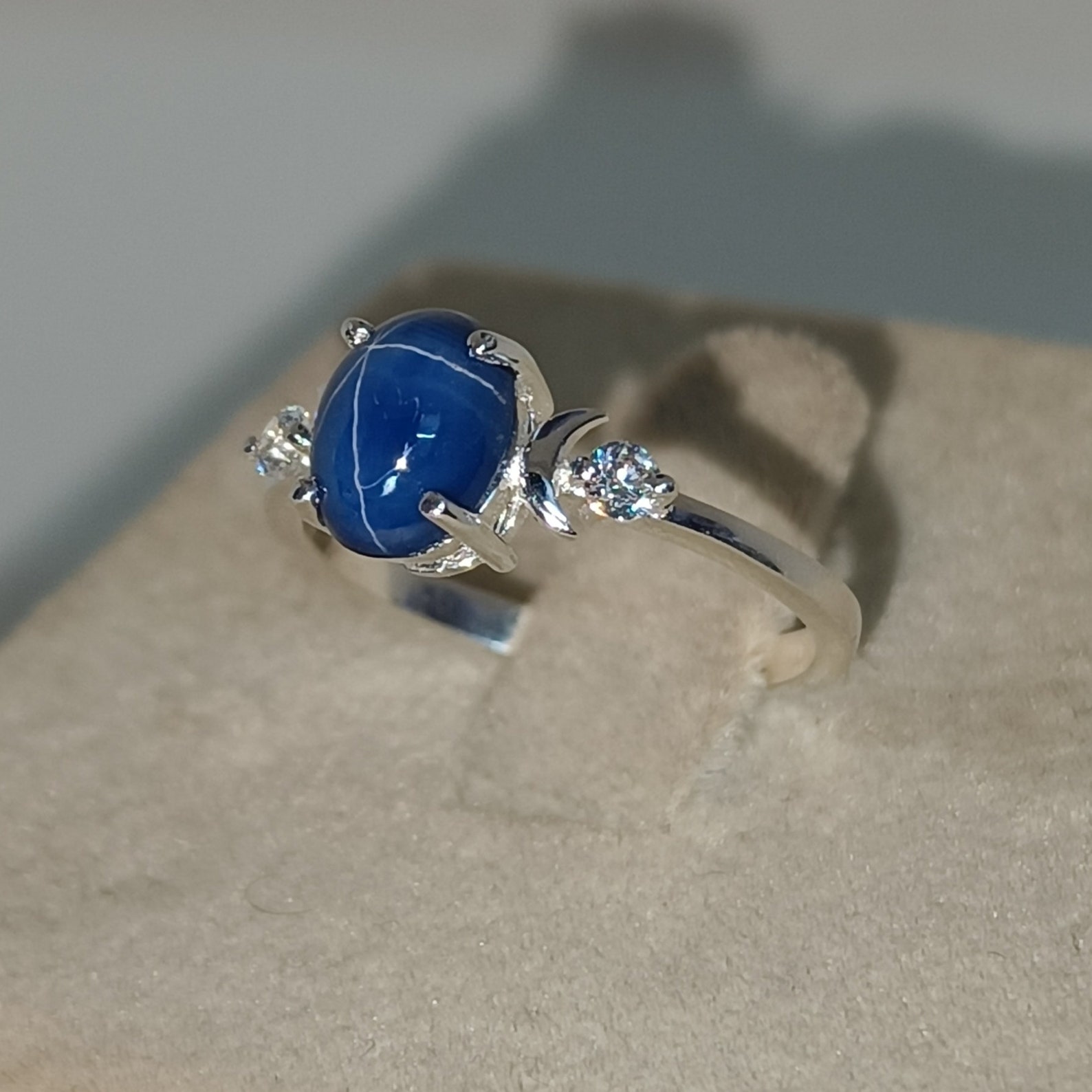 Moon Blue Star Sapphire Ring, Star Gemstone, Lindy Star Ring, 925 ...