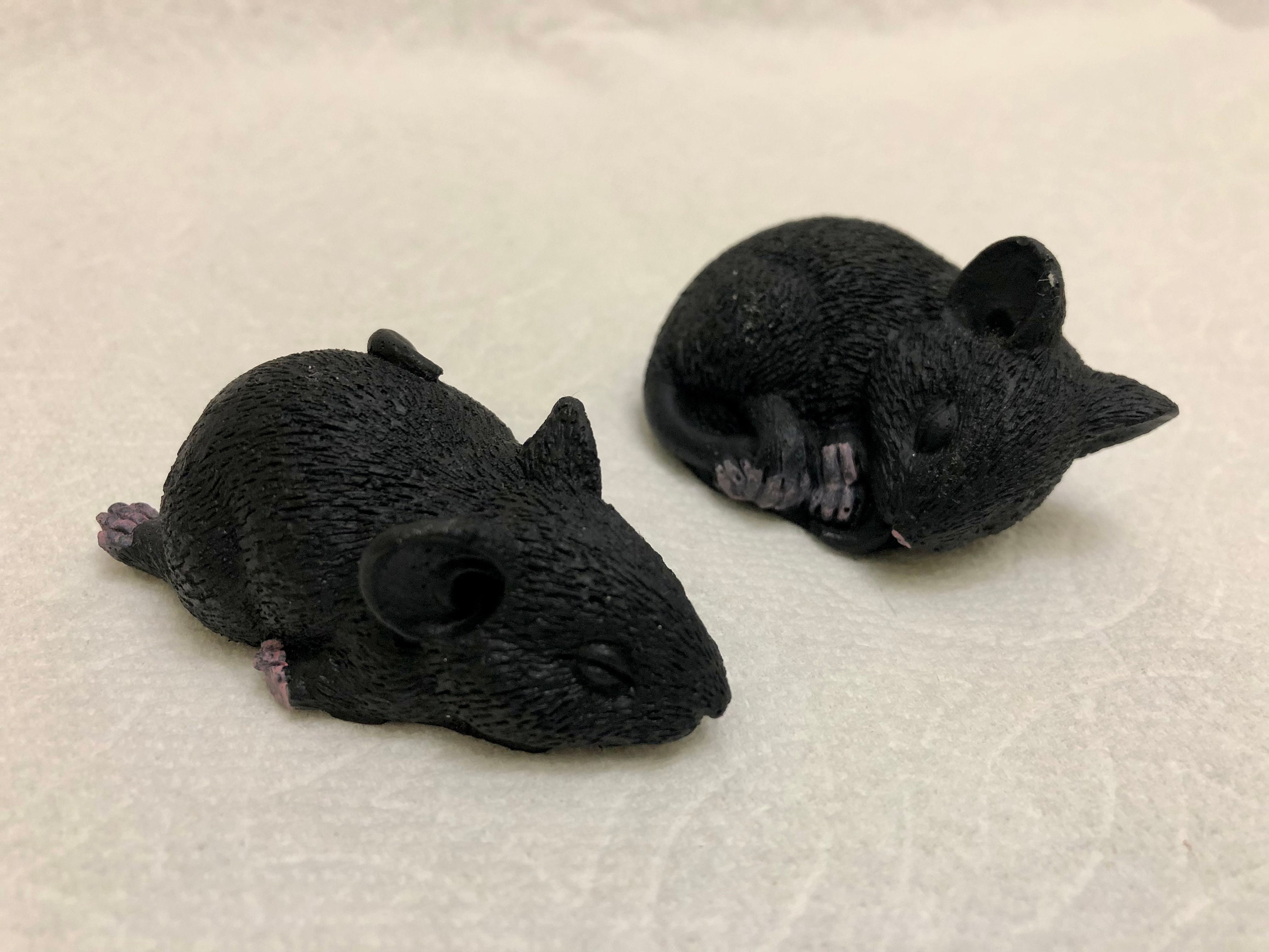 Pair of Sleeping Mice Figurines - Etsy