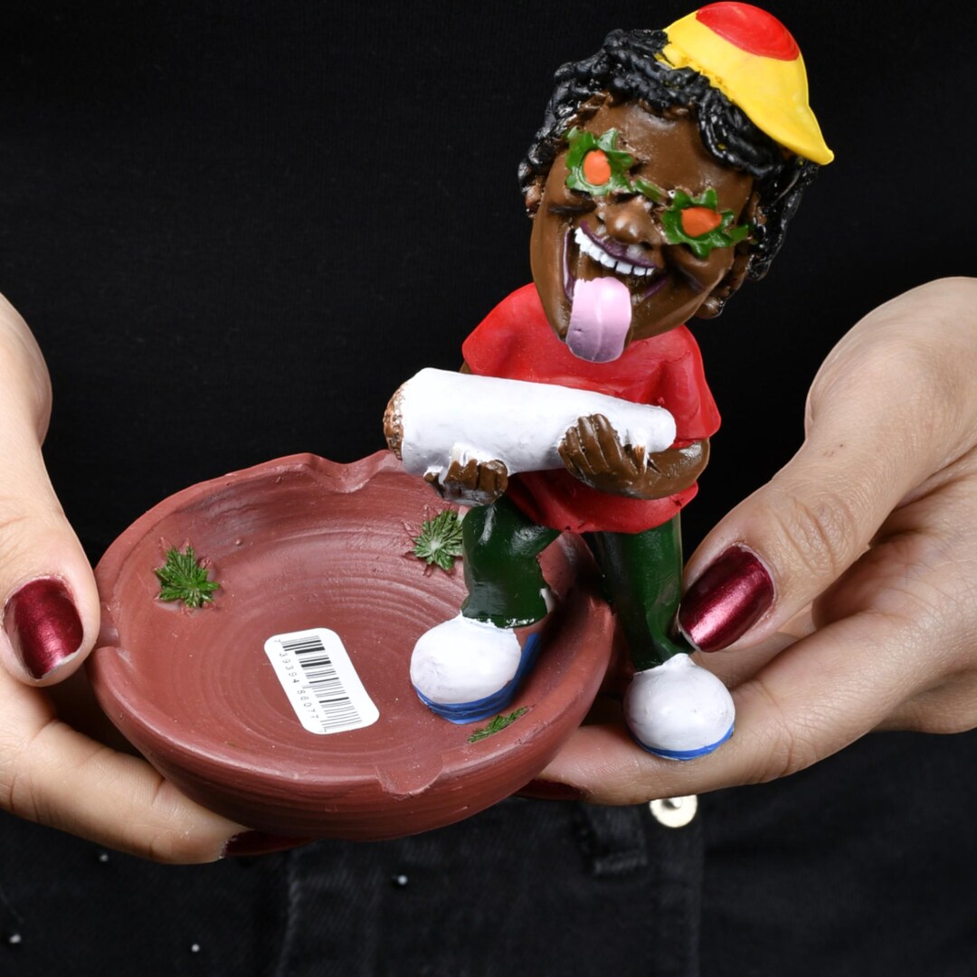 Handcrafted Rasta Character Ashtray – Unique Resin Home Decor - Etsy