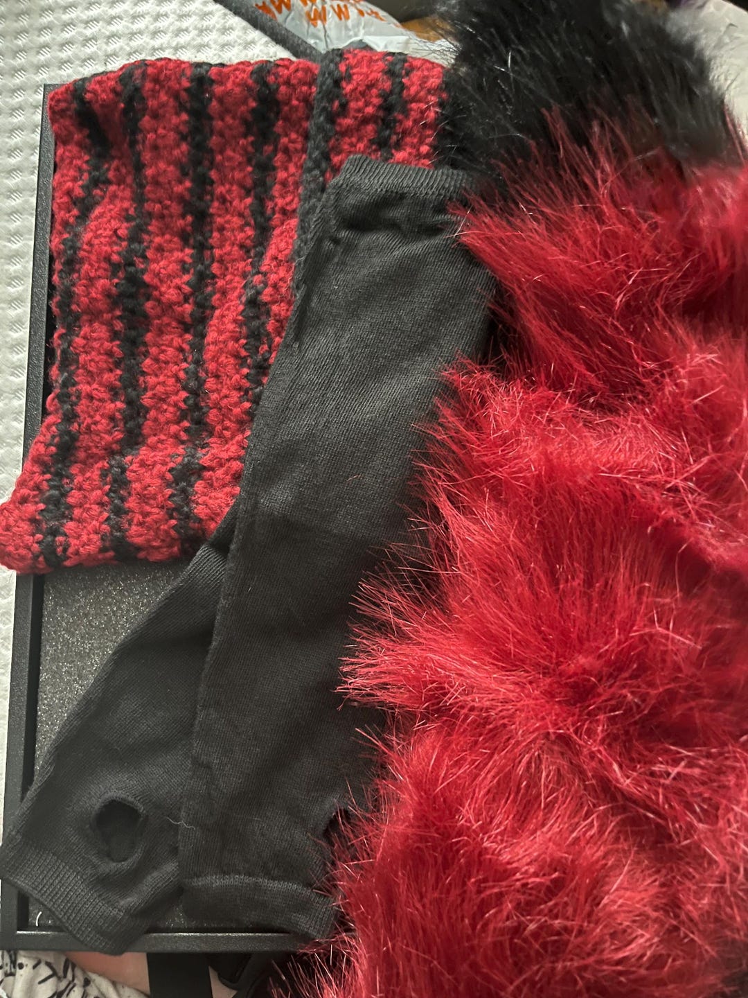 Therian Surprise Box (red) - Etsy