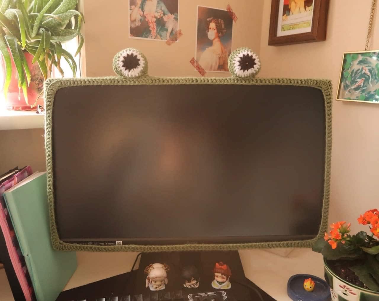 Cute Screen Monitor Hugger - Crochet Pattern Desk Accessories Cute ...