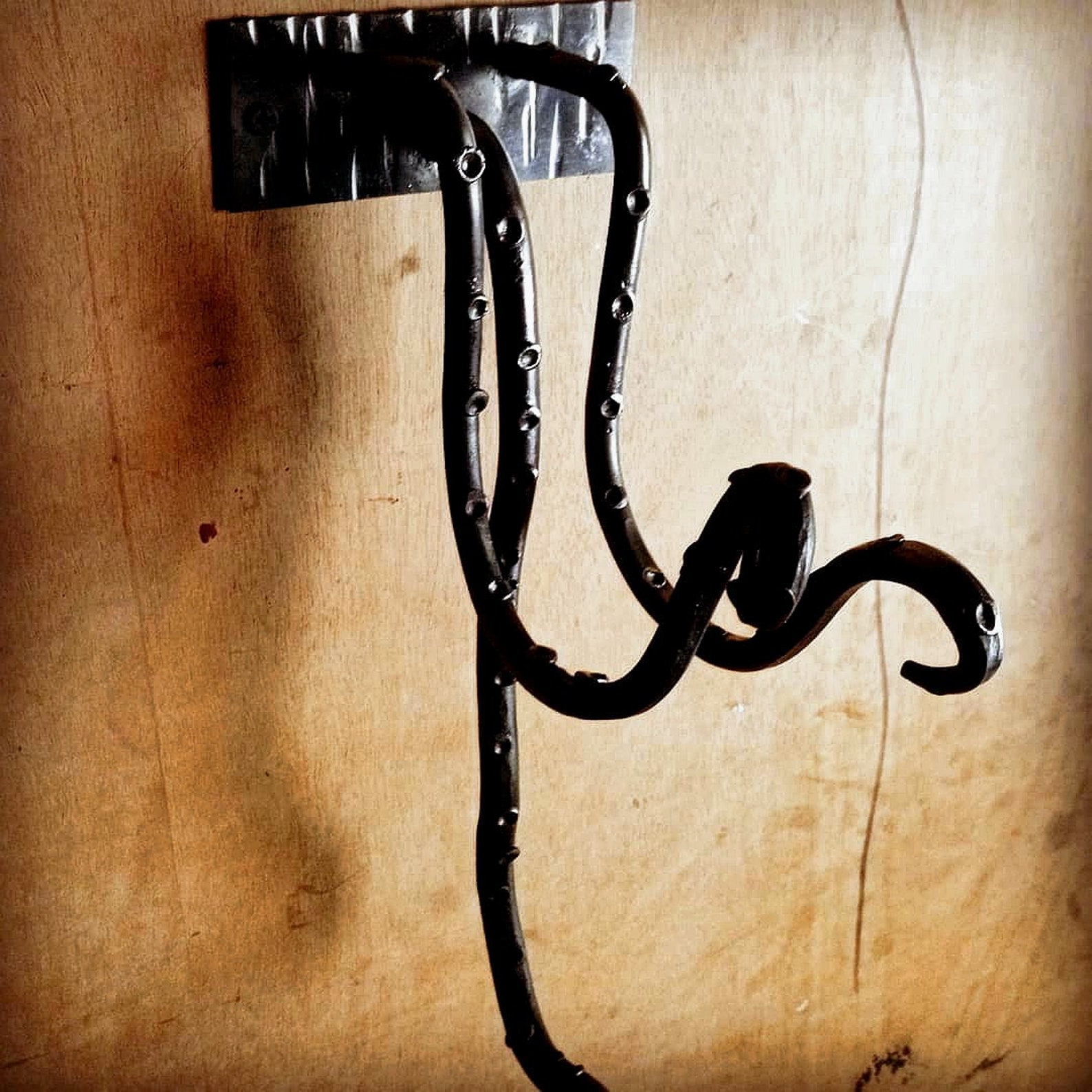 Solid Steel Kraken Tentacle PS5 and Xbox Controller and Headphone Wall ...