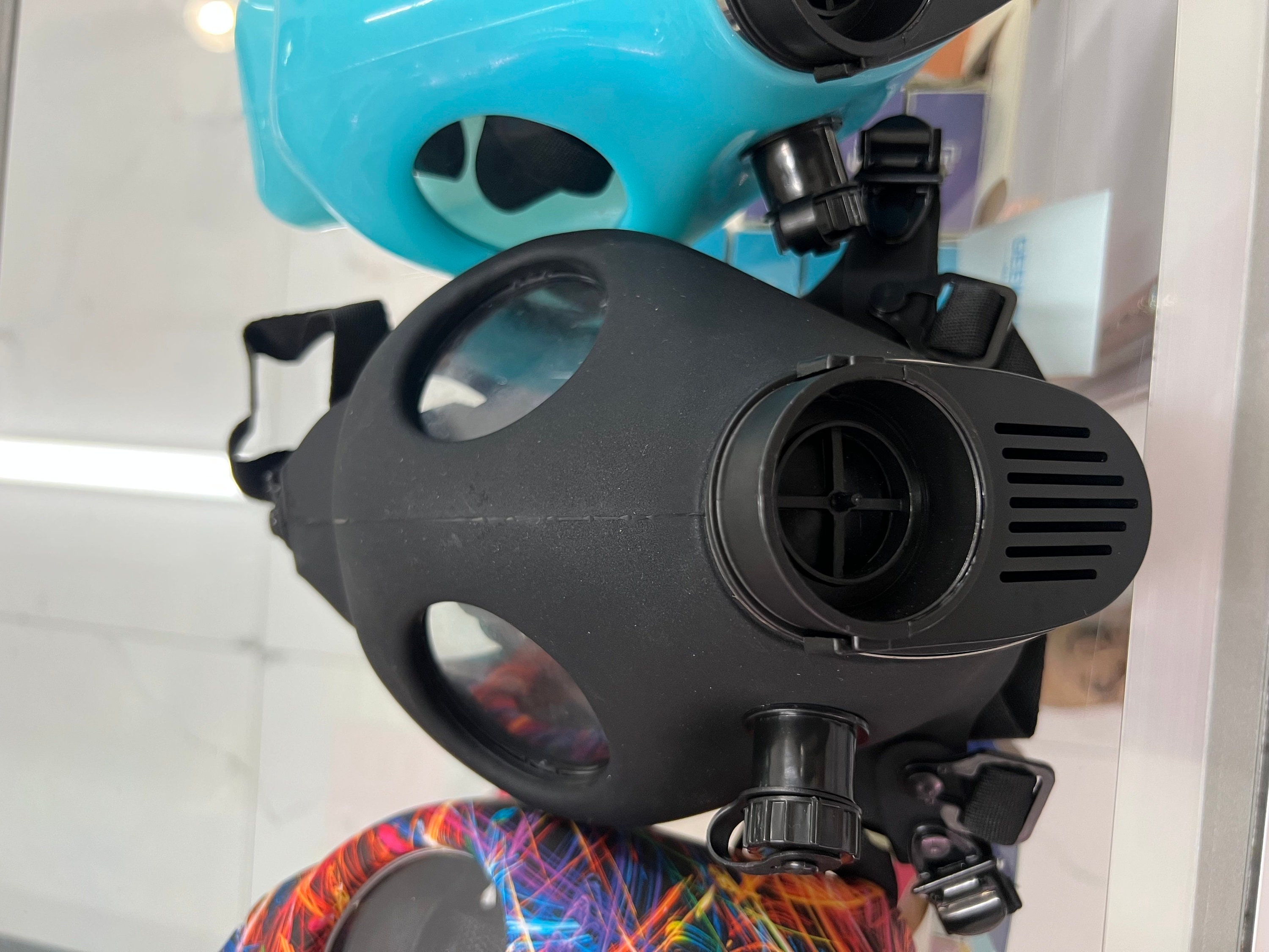 Gas Mask Pipe Hookah Style With Different Designs With Removable Pipe ...