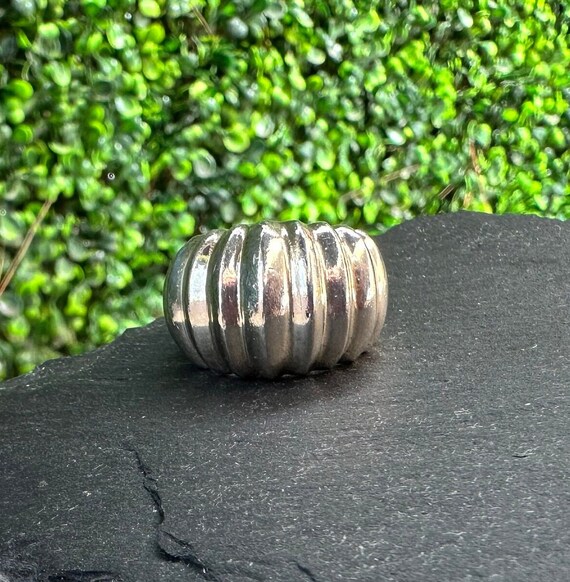 silver fluted dome ring - Gem