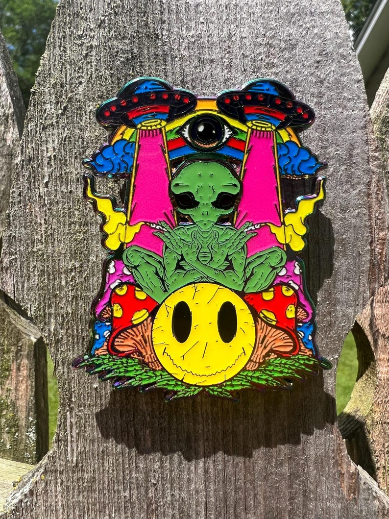 Trippy Enamel Alien Pin – Glow in the Dark, Rainbow Metal - Etsy
