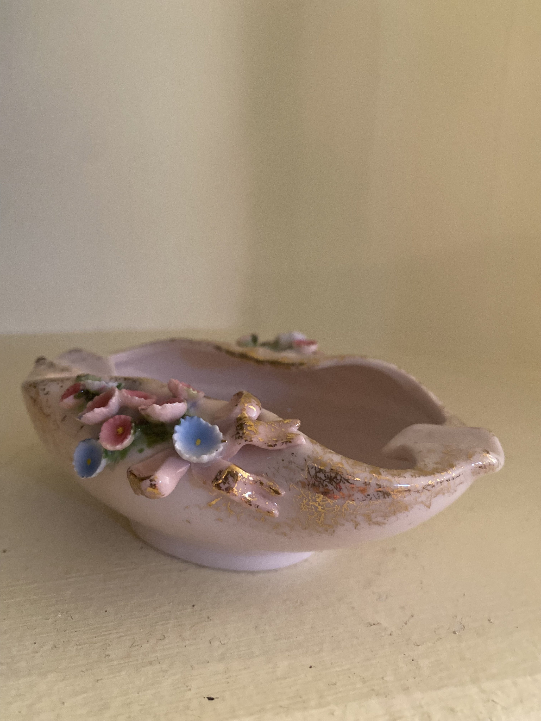 Vintage Lefton Pink Porcelain Ladies Ashtray Pink Blue Flowers Gold ...