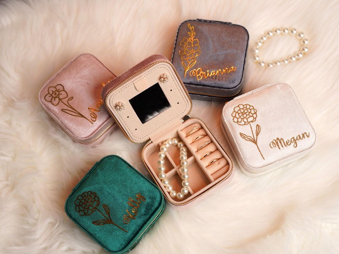 Personalized Birth Flower Velvet Jewelry Box: Bridesmaid Travel Case - Etsy