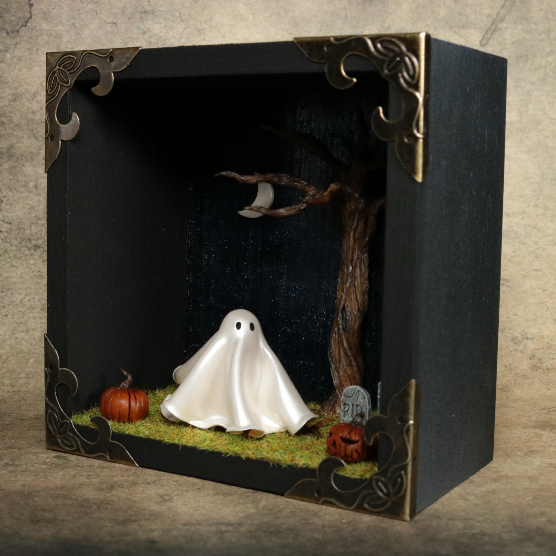 Ghost Story Box / Shadow Box Cemetery Diorama - Etsy