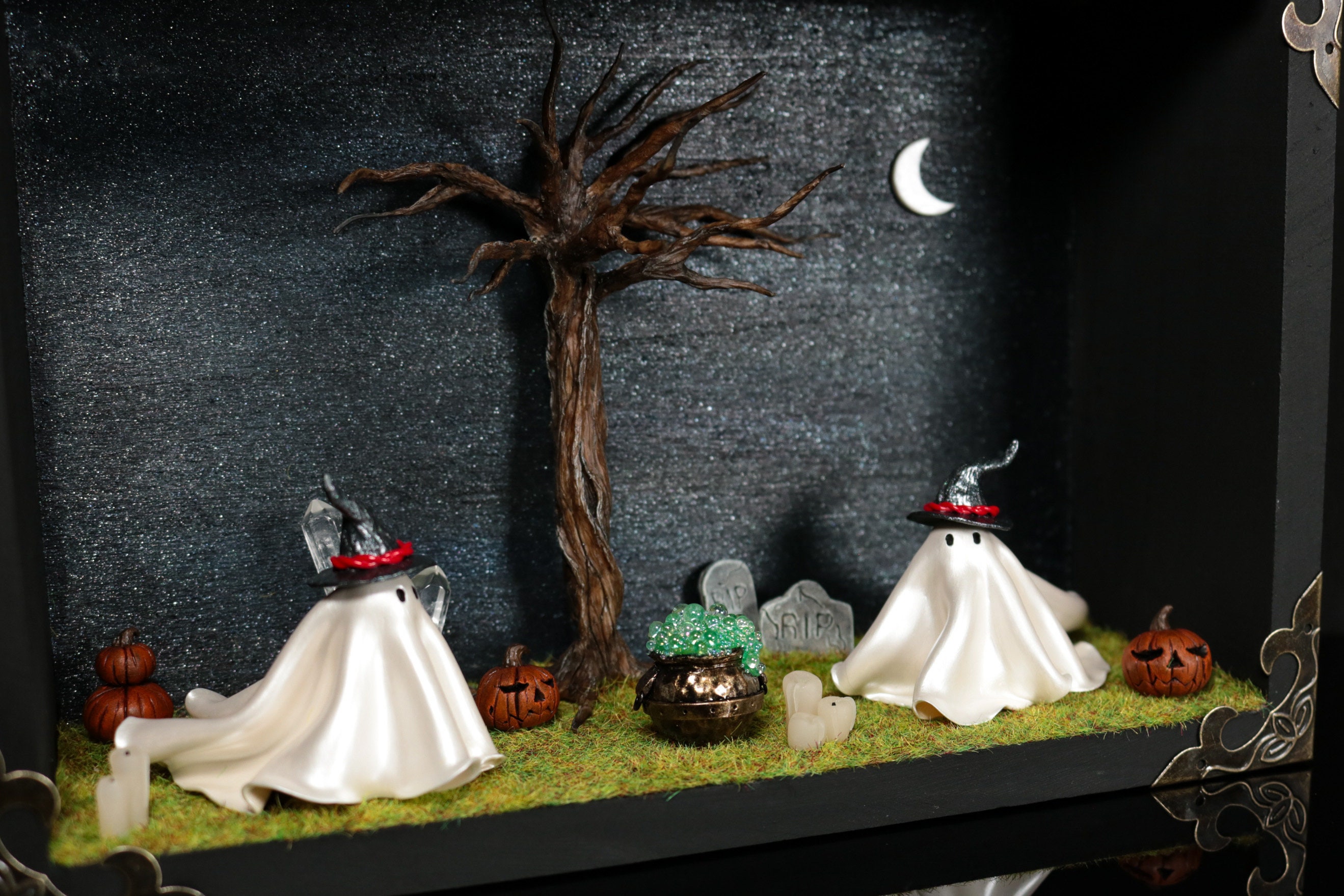 Witch Ghost Story Shadow Box Cemetery Diorama - Etsy