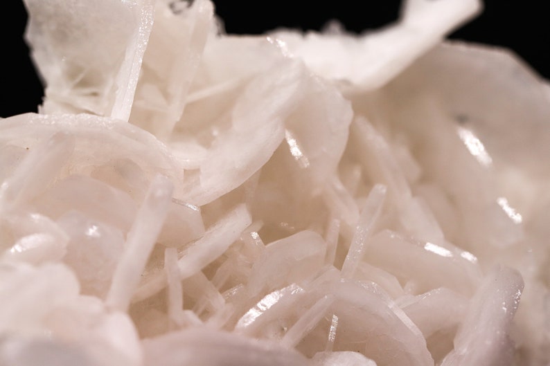 Rose Petal Calcite | UV Calcite - Etsy