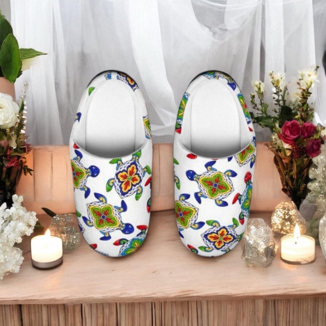 Women’s Tropical Sea Turtle Slippers With Bright Colorful Wildlife ...