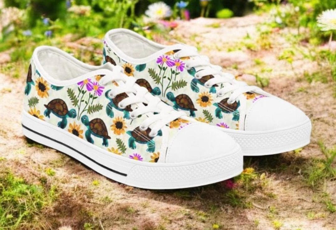 Turtle Artwork Original Artist Design Women's Tortoise Lover Low Top ...
