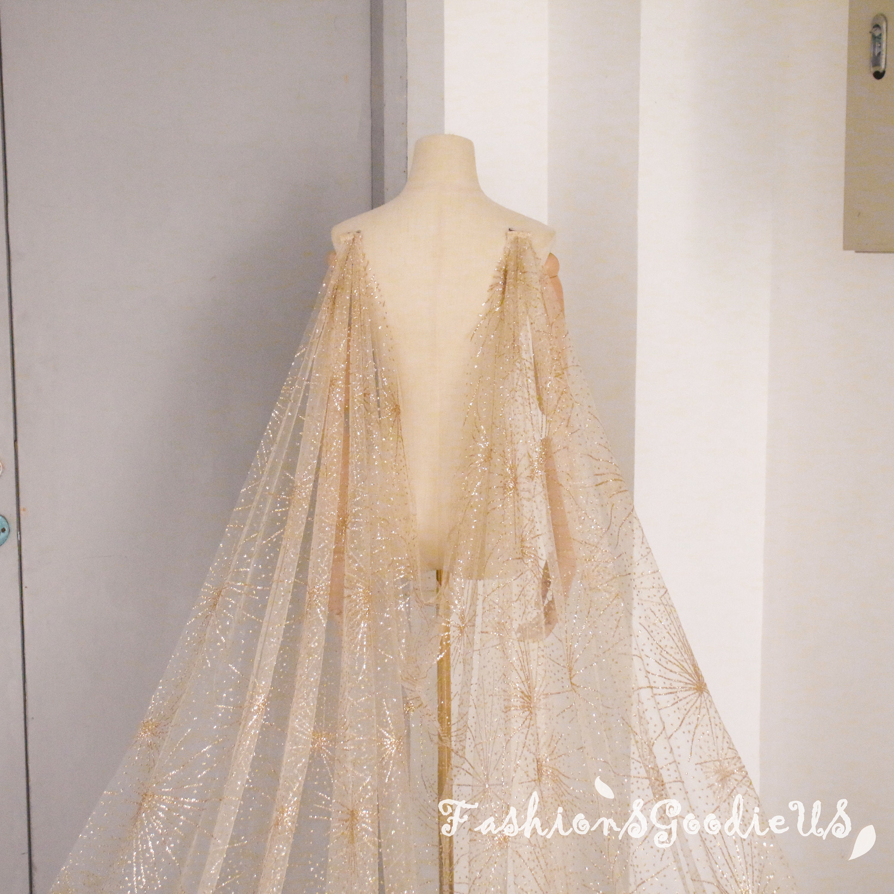 Shinny Gold V-back Cape Veil, Gorgeous Shoulder Veil, Gold Fireworks ...