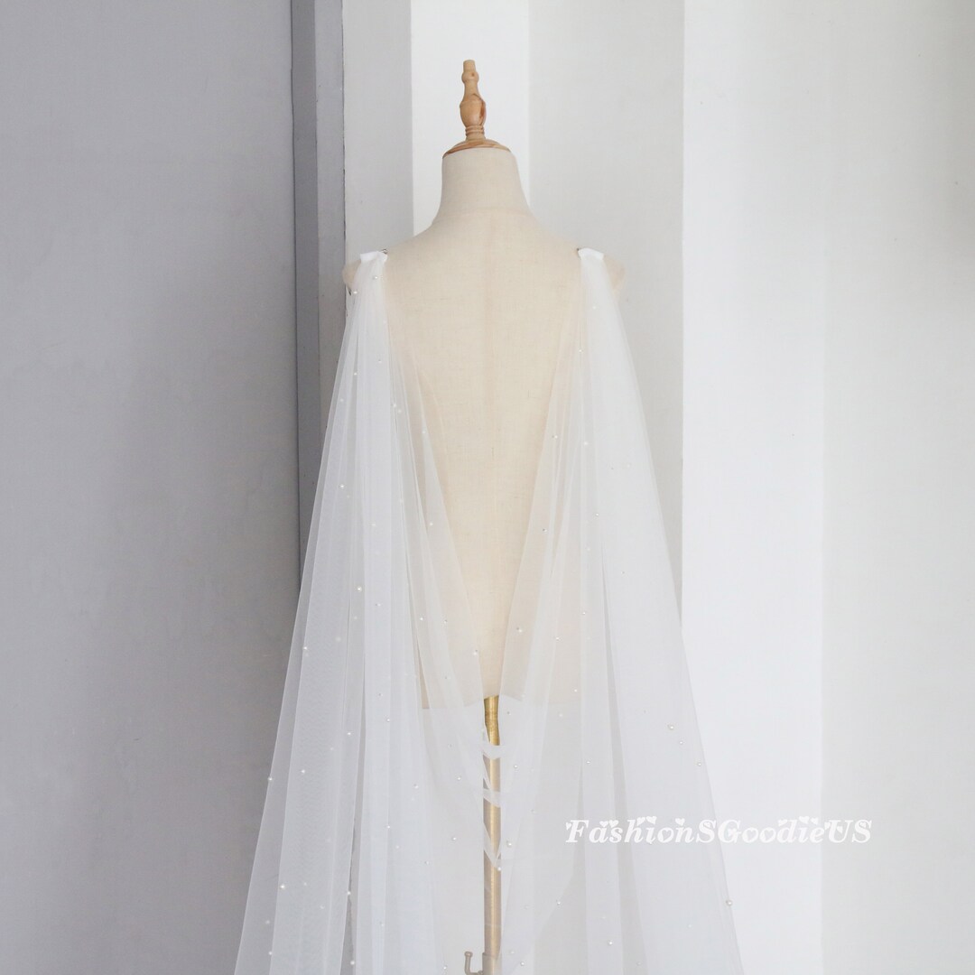 Scattered Pearls V-back Cape Veil, Minimalist Shoulder Veil, Gorgeous ...