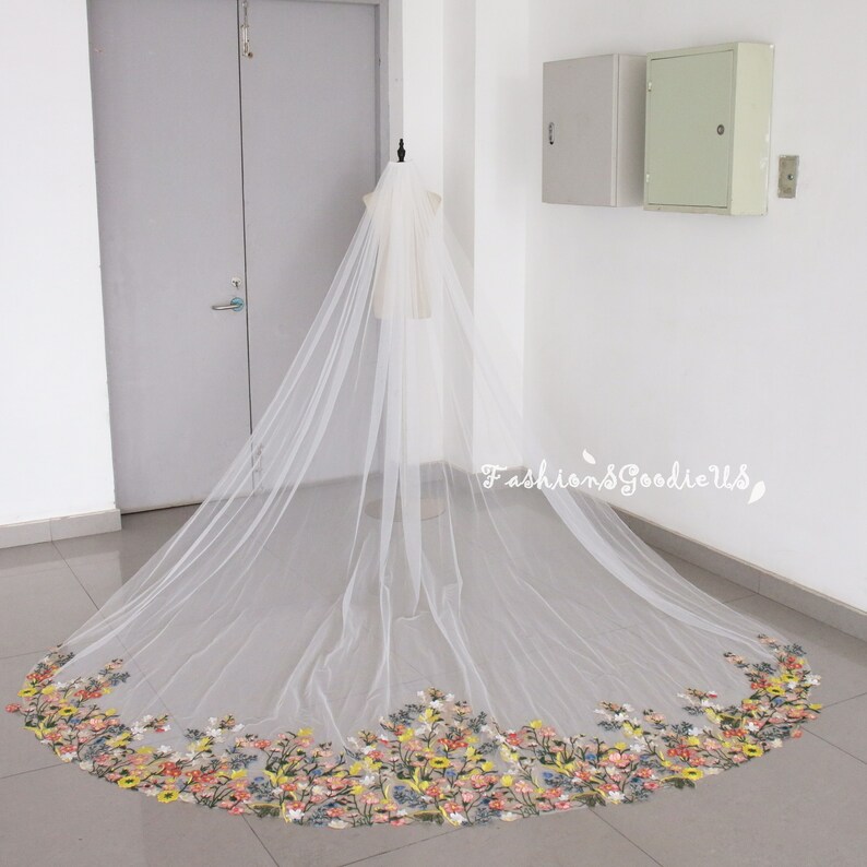 Wildflower Veil for Bride, Secret Garden Wedding Veil, Colorful Floral ...