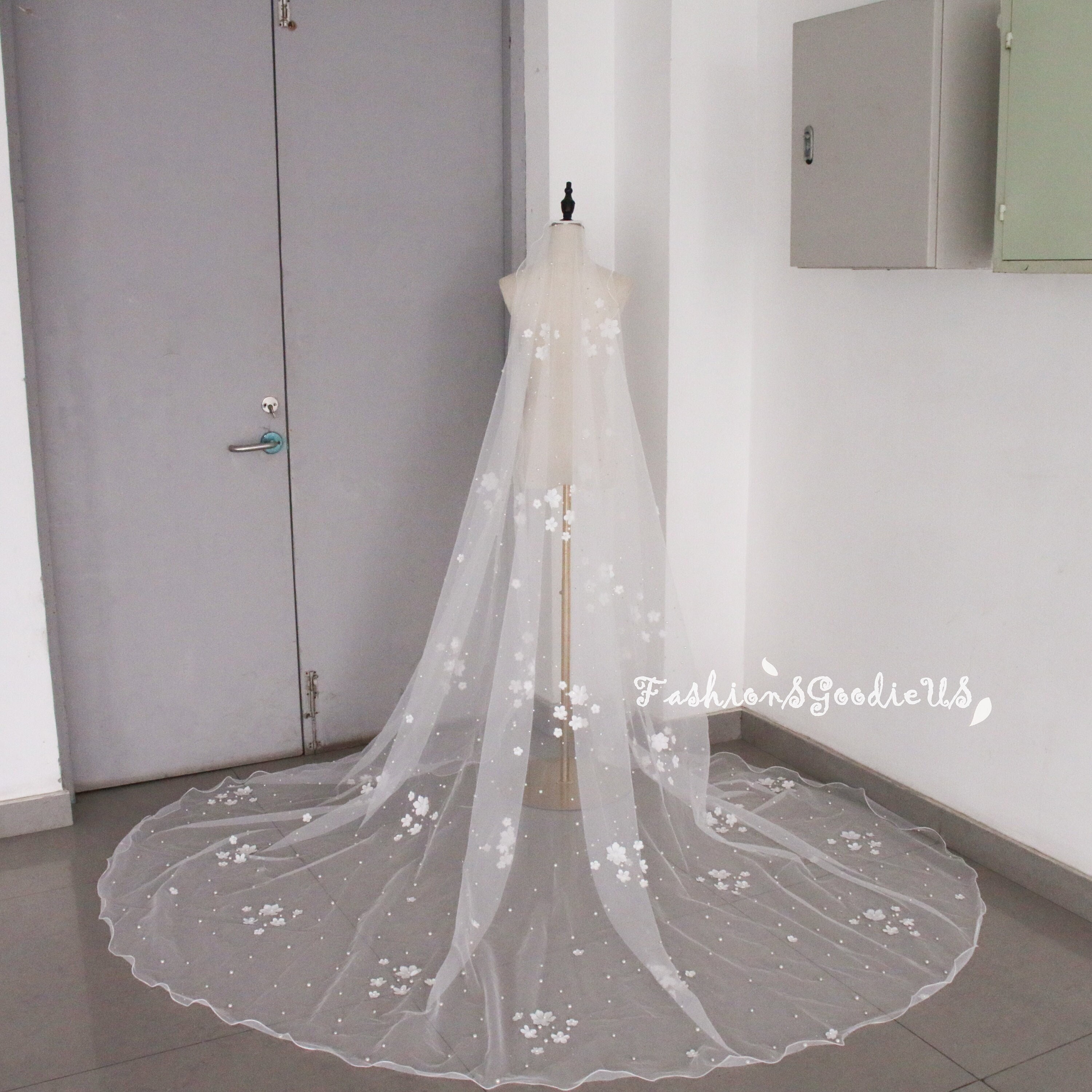 Floral Veil, 3D Flowers Wedding Veil With Pearls, Sparkly Rhinestones ...