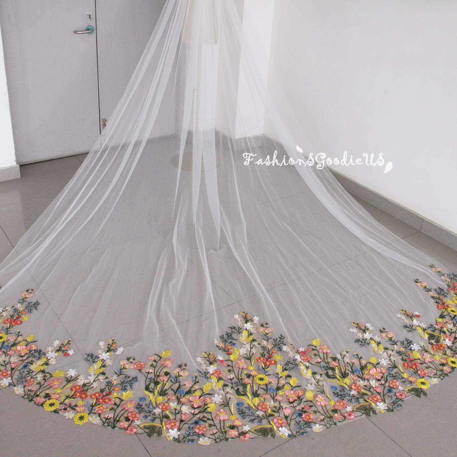 Wildflower Veil for Bride, Secret Garden Wedding Veil, Colorful Floral ...