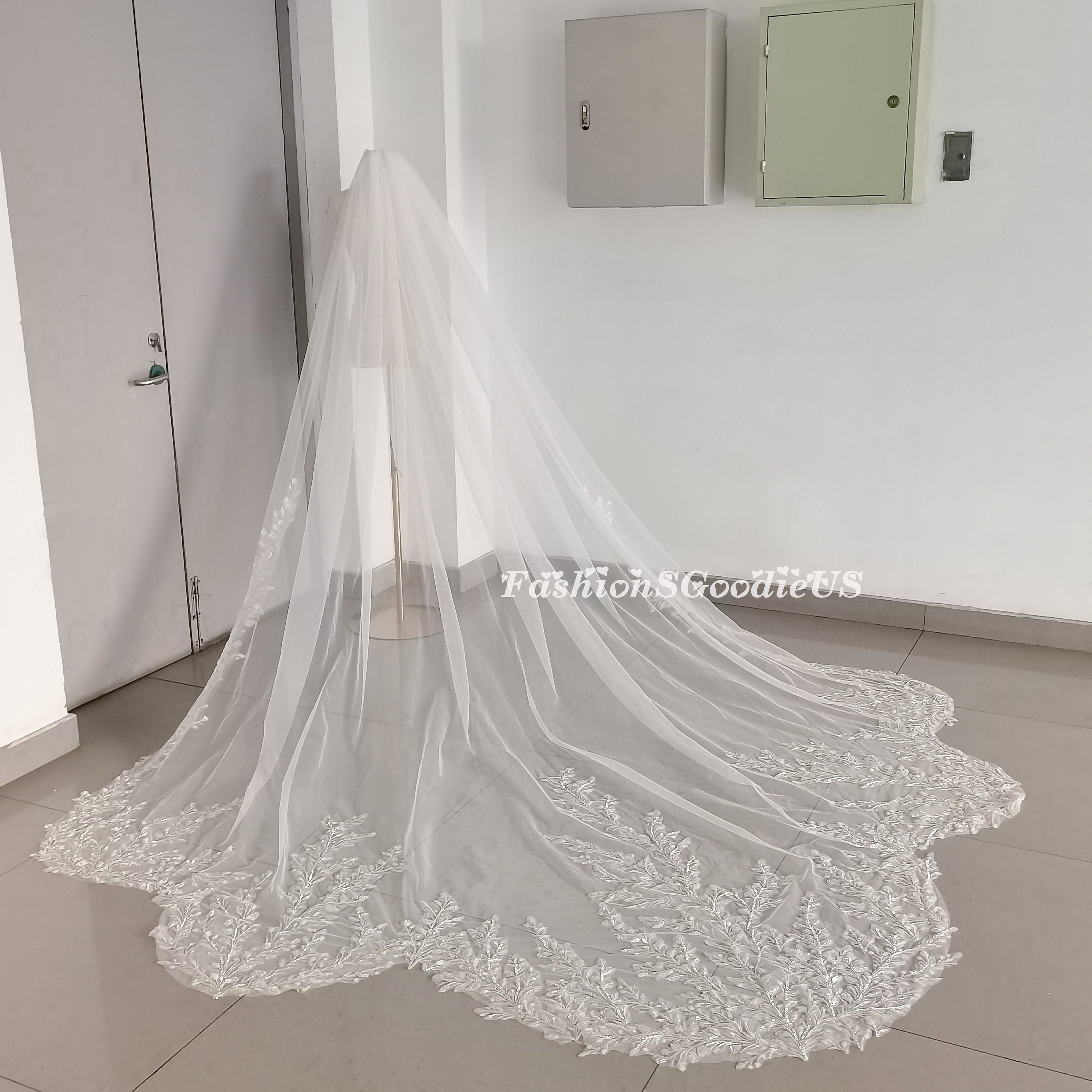Sparkling Vine Bridal Veil, Scalloped Shinny Sequins Wedding Veil ...