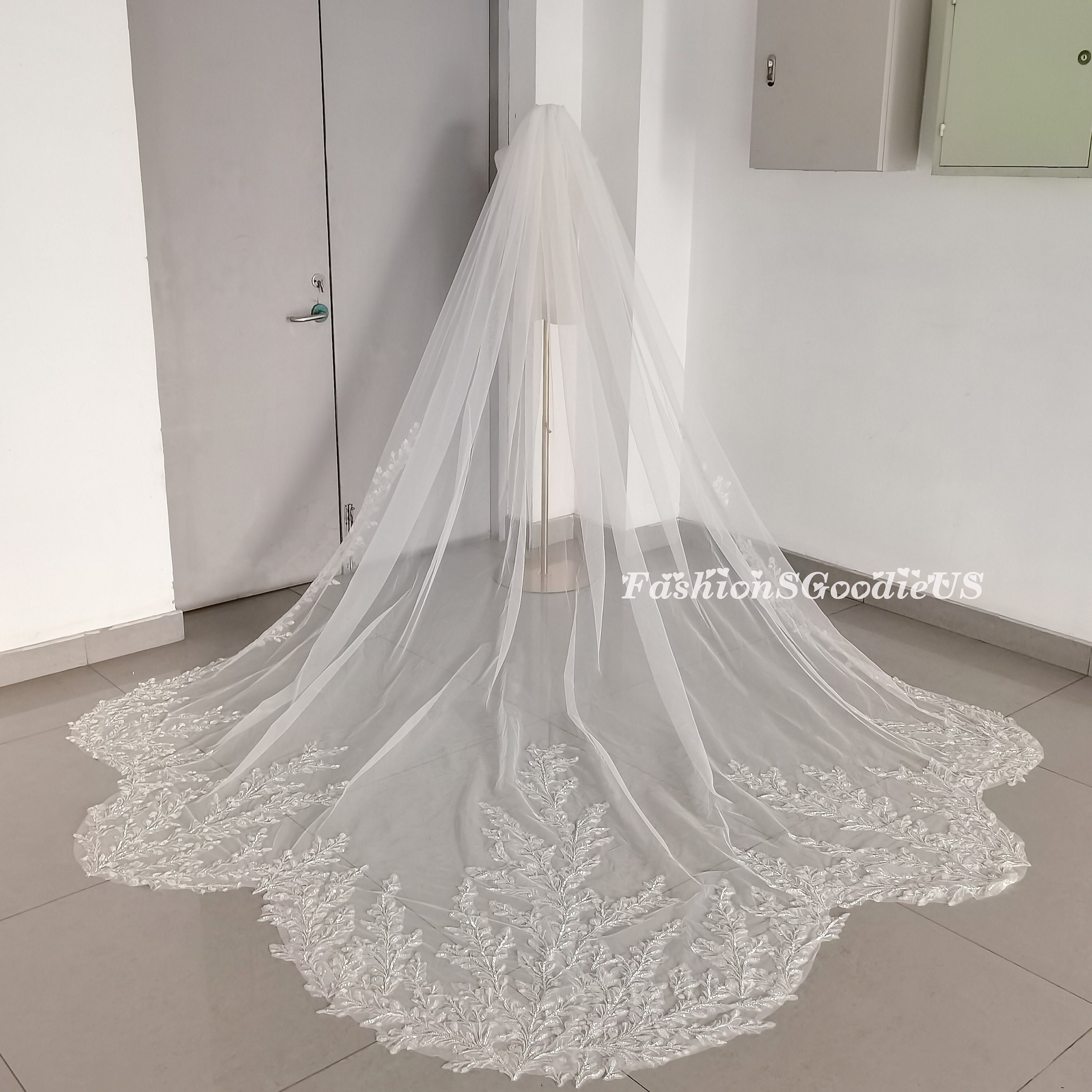 Sparkling Vine Bridal Veil, Scalloped Shinny Sequins Wedding Veil ...
