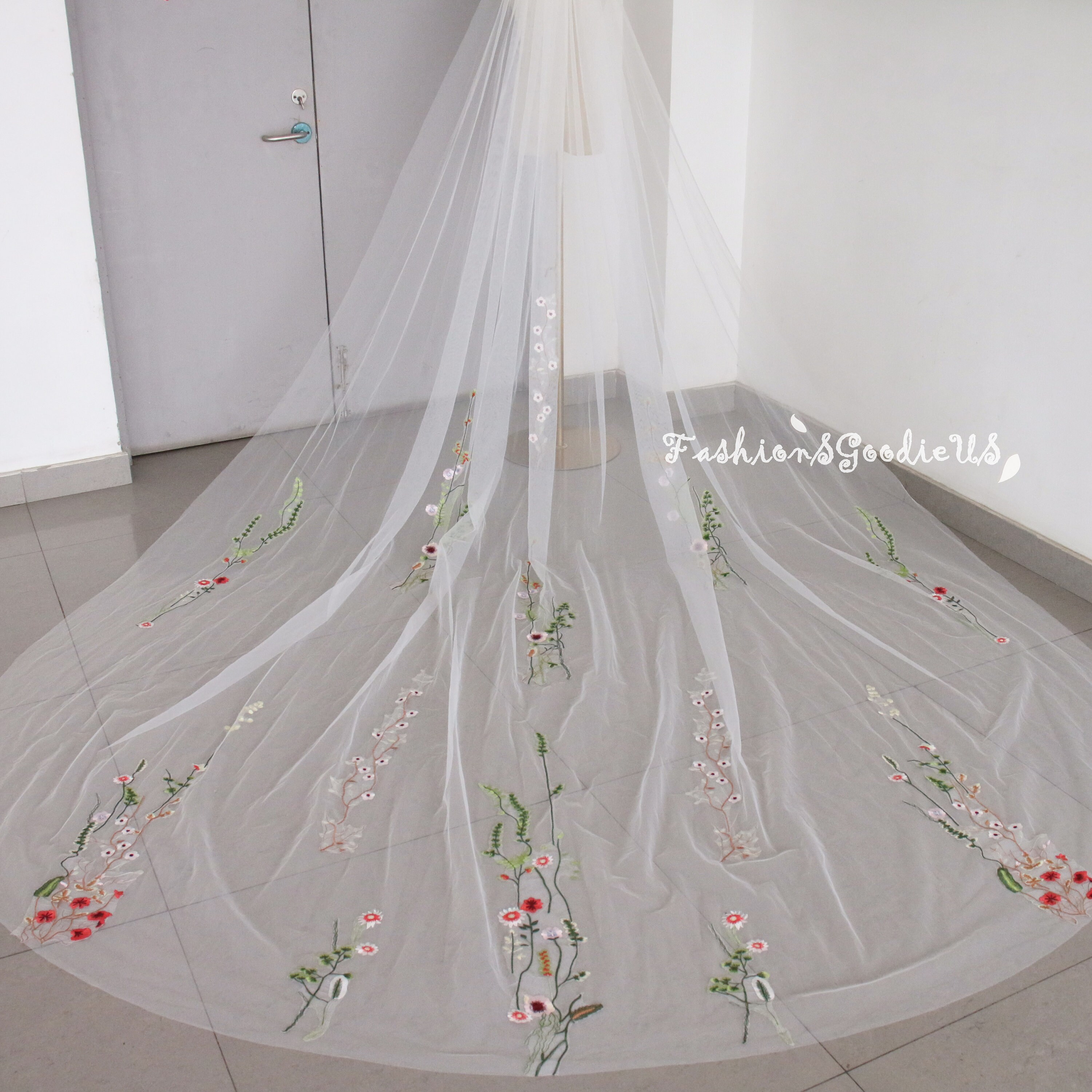 Wildflower Veil for Bride, Colorful Flowers Wedding Veil, Secret Garden ...