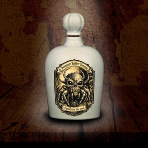 Demonic Spider Venom Vintage Potion Label, Printable Apothecary Label ...