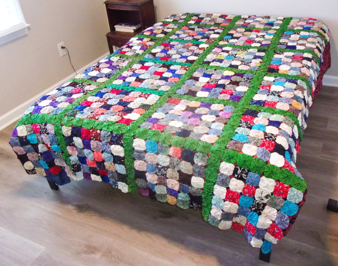 Vintage Antique Yoyo Quilt Bottle Cap Puffs Handmade Bedspread 94" X 63 ...