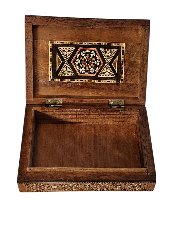 Early 20th Century Sadeli Keepsake Box - Gem