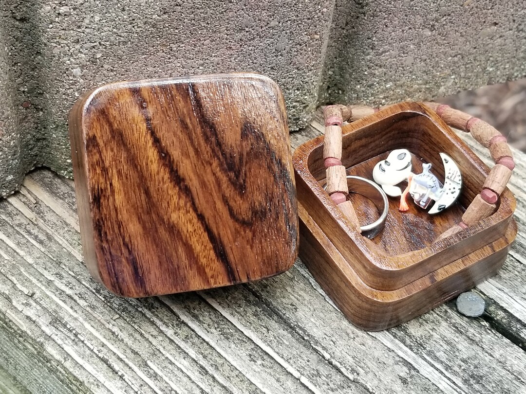 Bolivian Rosewood 2 Inch Square Hardwood Ring Box, Walnut ...