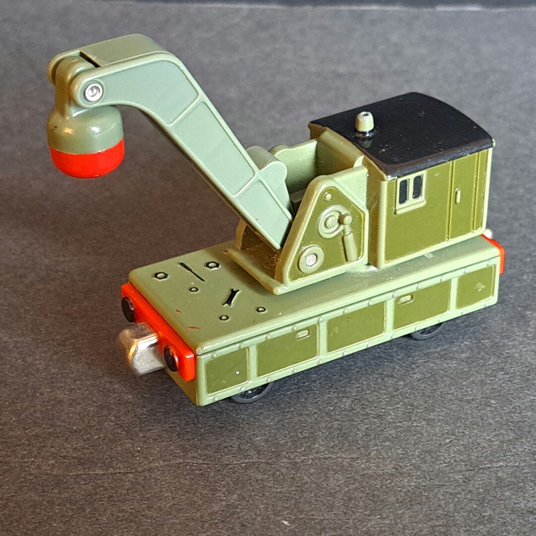 Thomas BREAKDOWN Train Take Along Die-cast Engine SWIVELING Magnetic ...