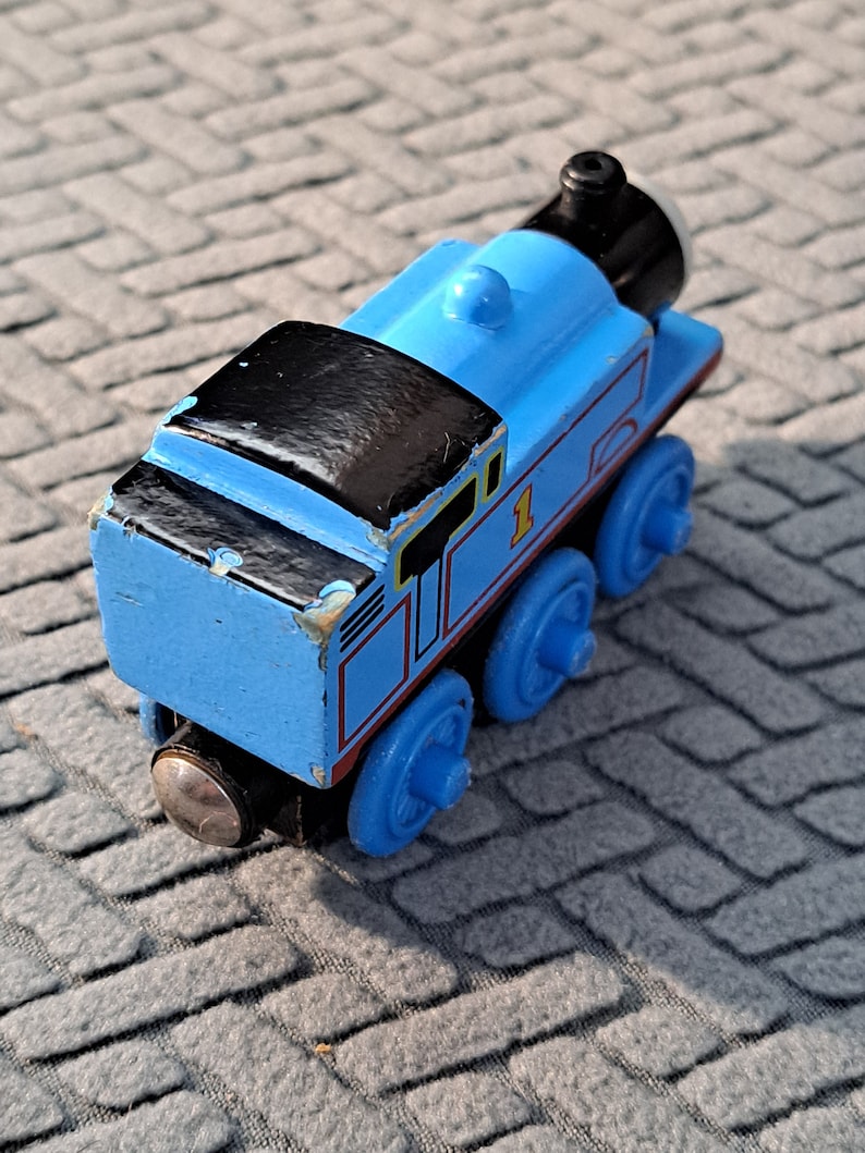 2003 THOMAS the Tank Engine Wooden Train Blue Thomas & Friends Learning ...
