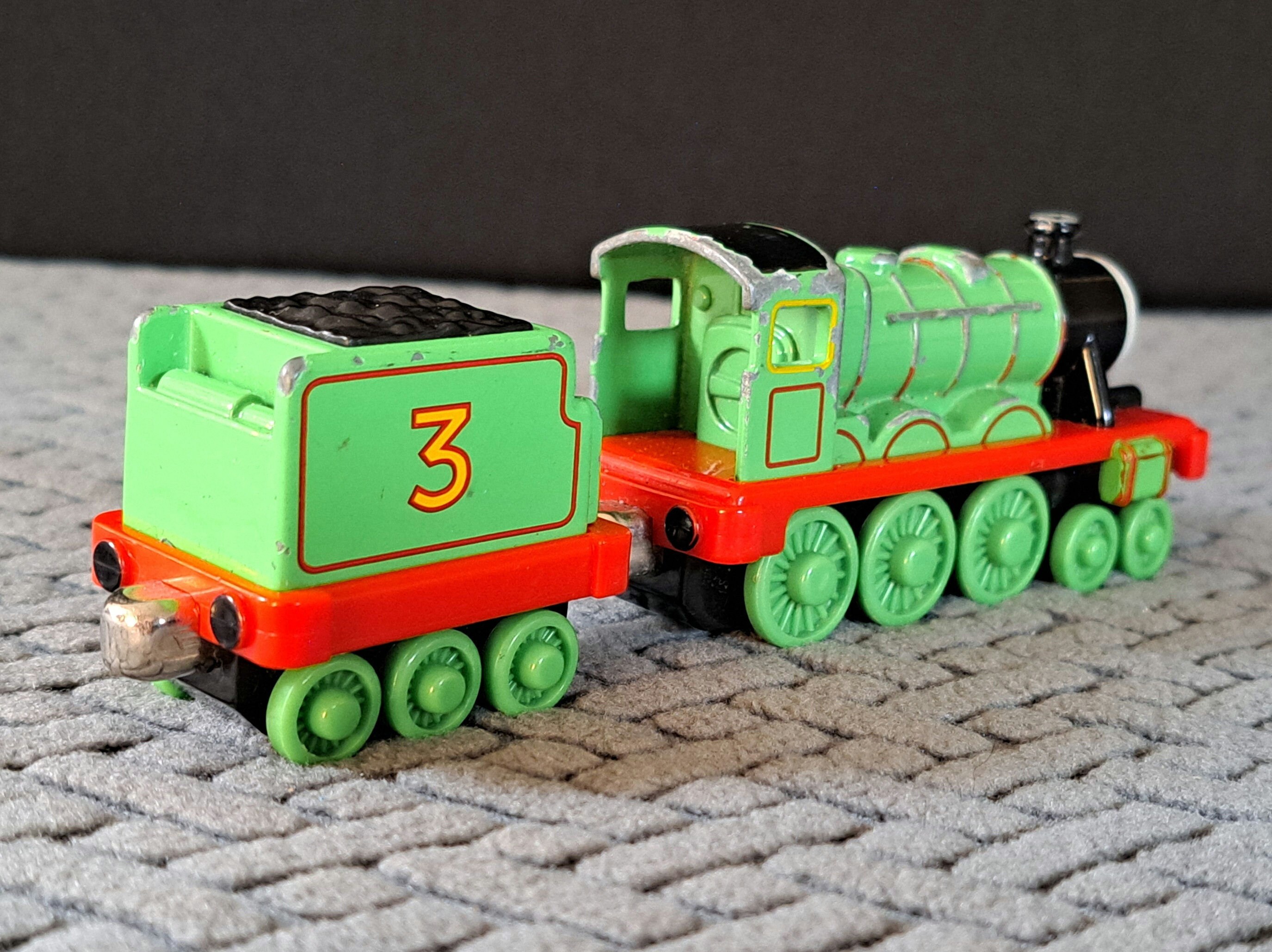 2002 Rare ANGRY HENRY With 3 Tender Take Along Diecast Thomas & Friends ...