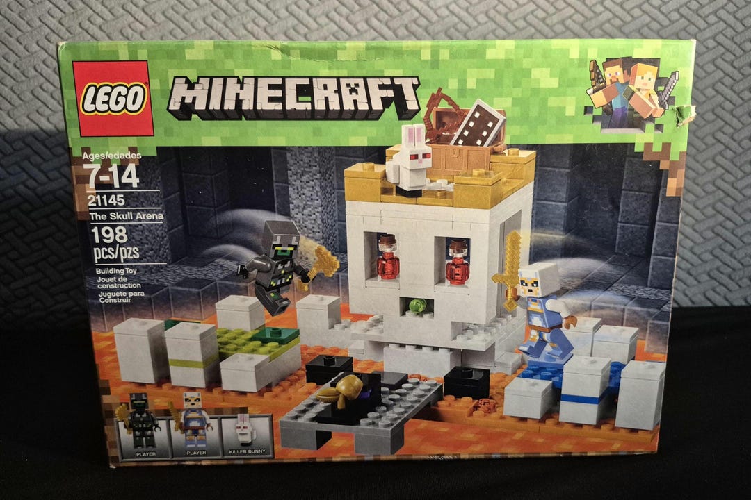 LEGO 21145 MINECRAFT the Skull Arena New Sealed Building Toy Pretend ...