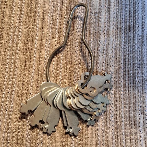 Old Keys - Etsy