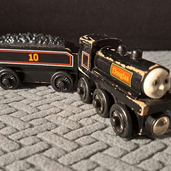 Douglas Vintage - Etsy