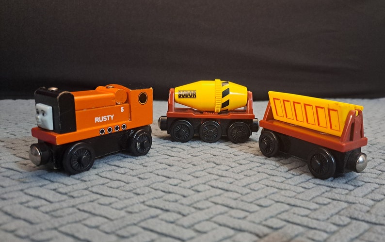 Thomas Lot RUSTY DUMPER CEMENT Mixer Construction Train Wooden Railway Rusty Thomas Vintage ...