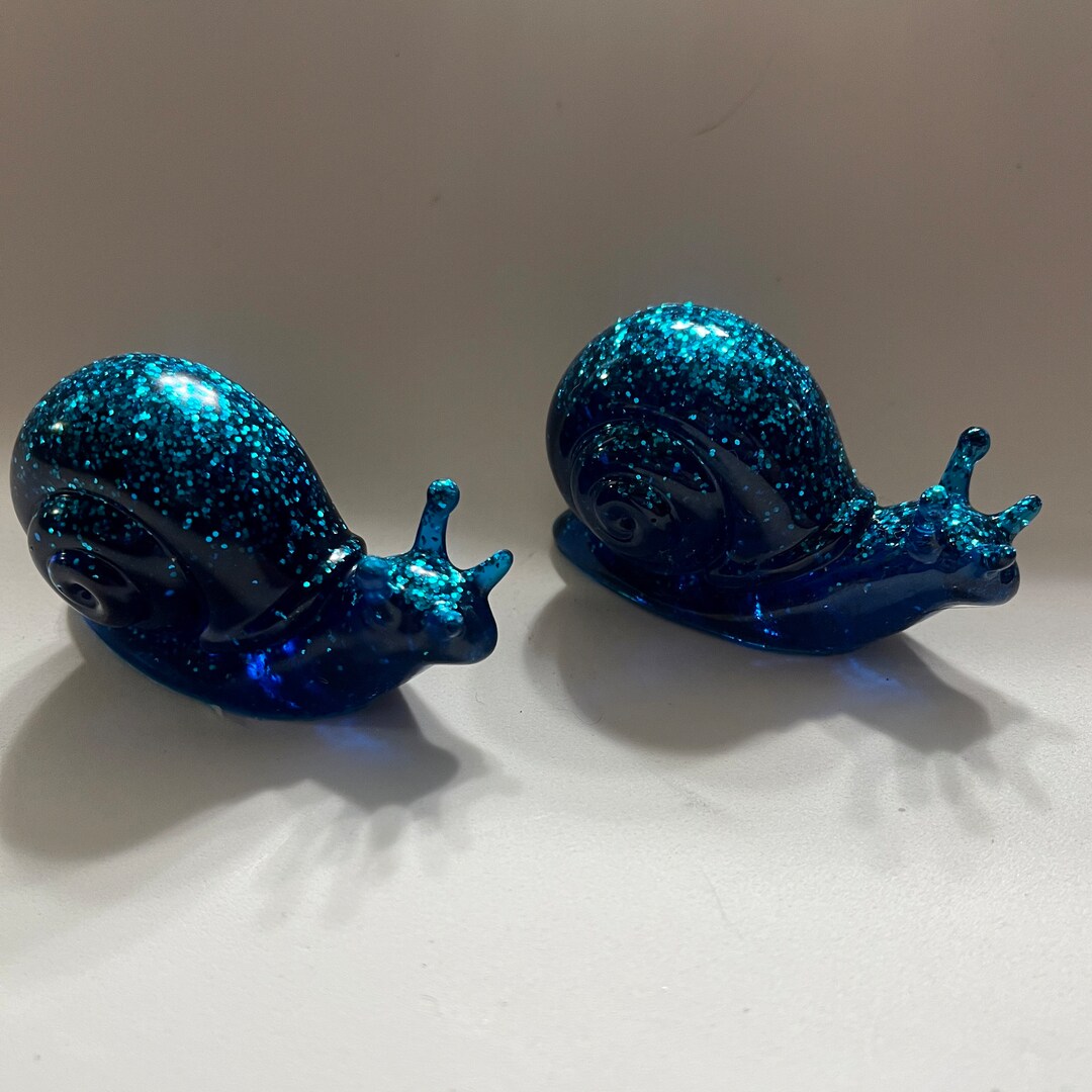 Mini Resin Snail- Single Color OR Multicolor - Etsy
