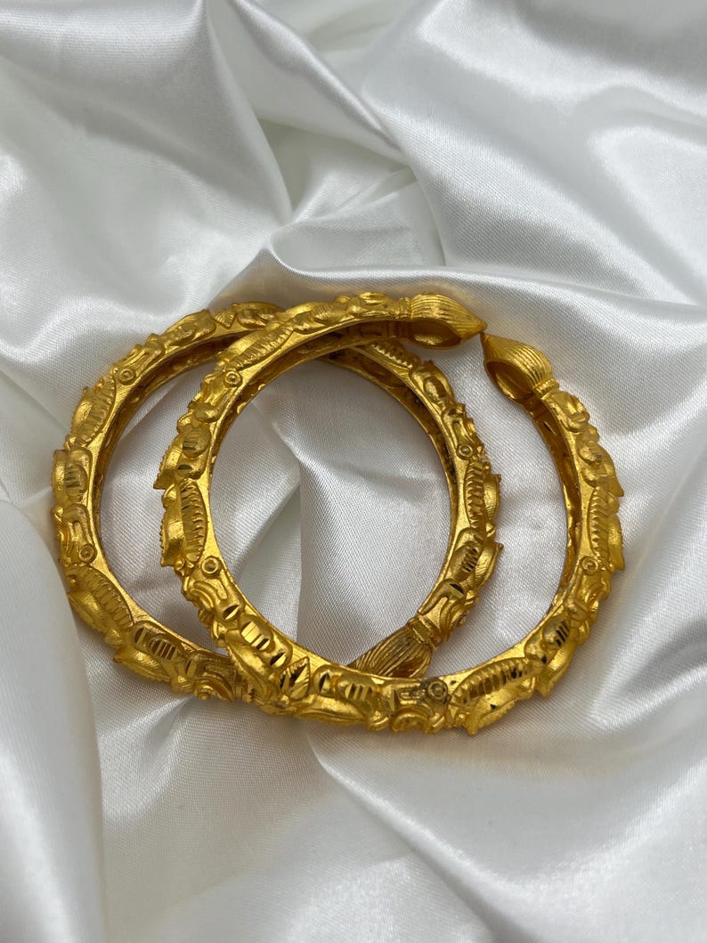 Gold-plated Adjustable Nepali Bungey Bala, Unique Kade Bala Design ...