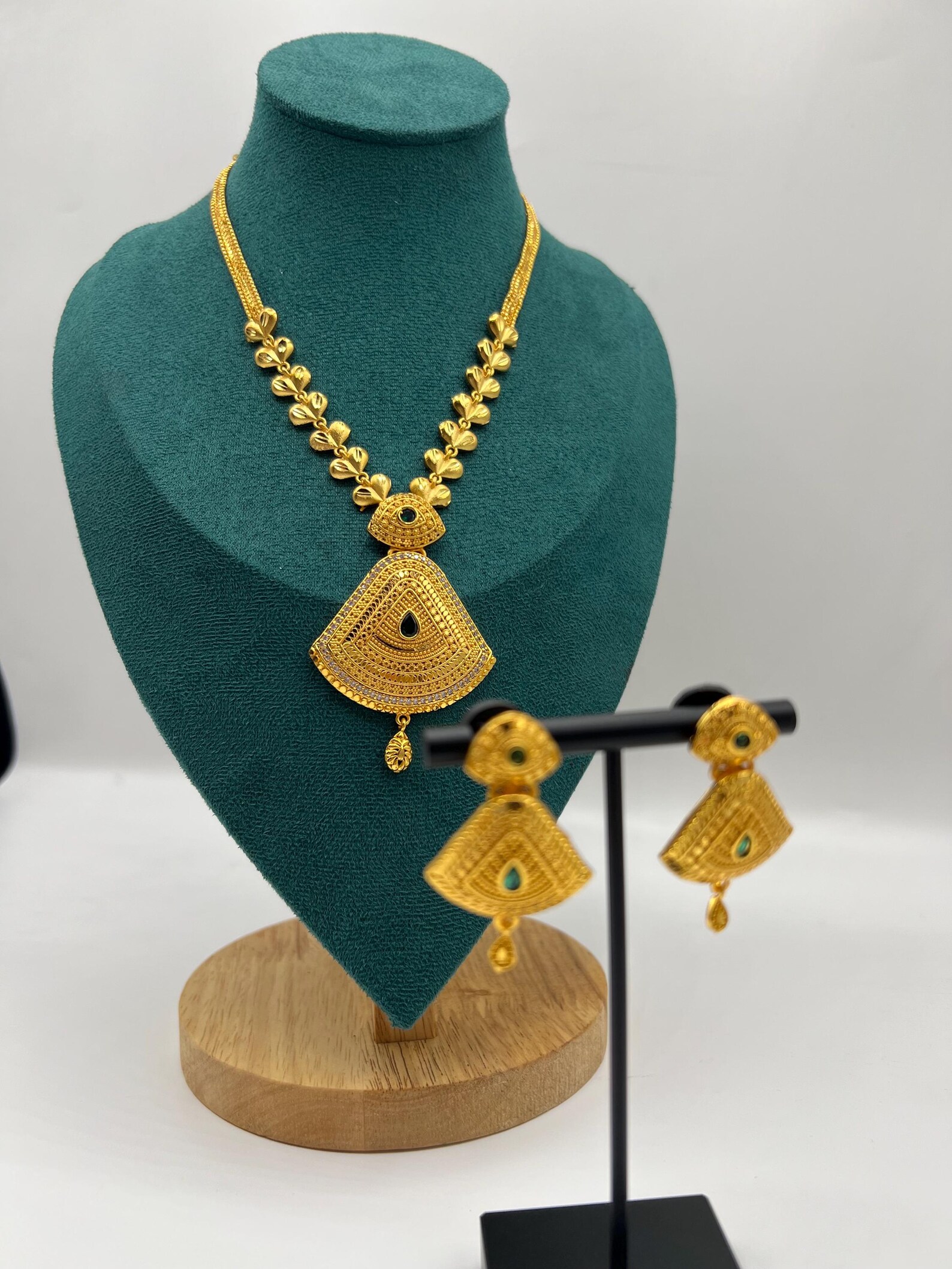 Gold Plated Mini Rani Haar, Set With Earrings, Inspired by Indian ...