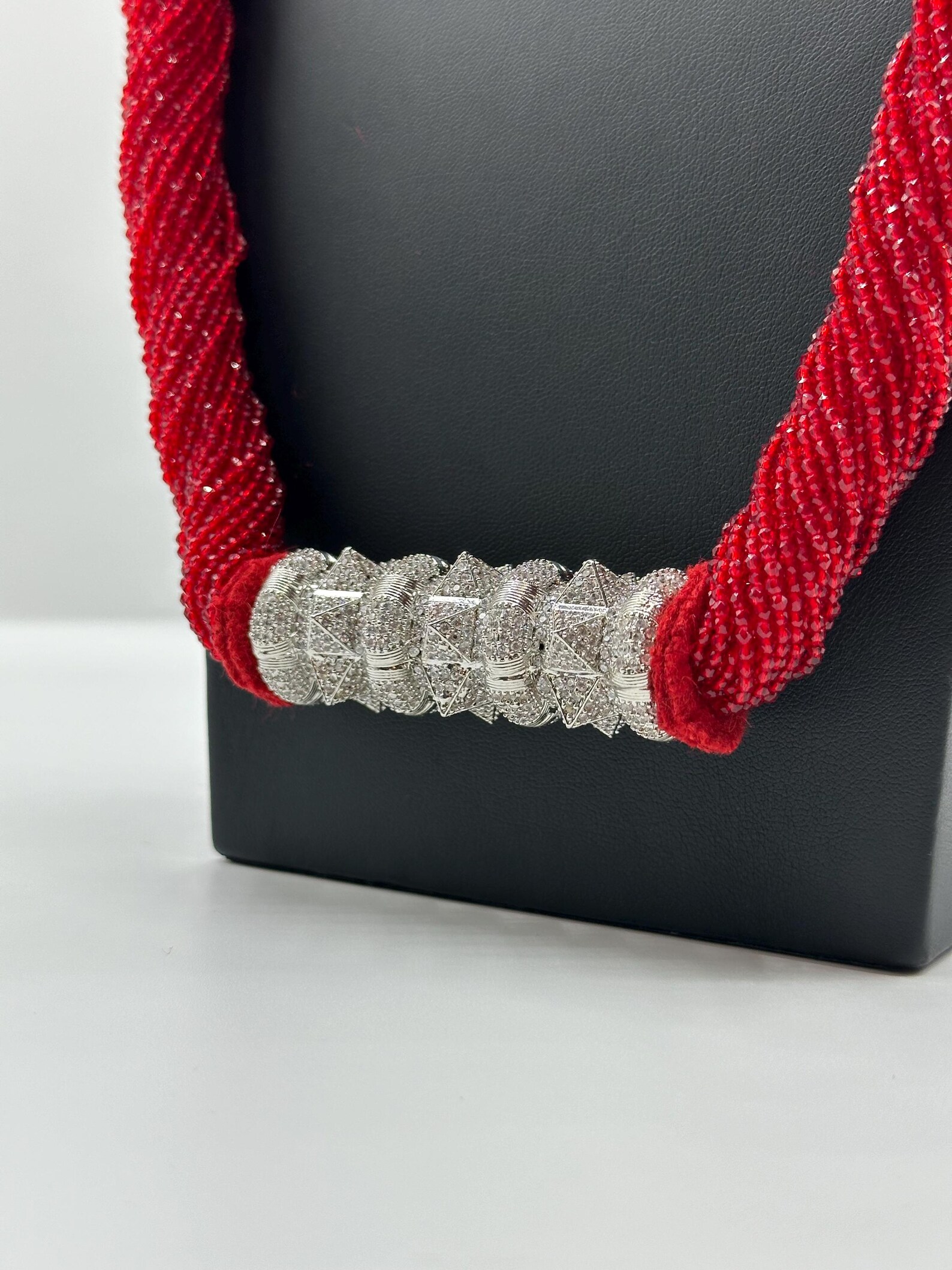 AD Maili Tilhari in Red Hydro Potey Necklace – Traditional Nepali ...