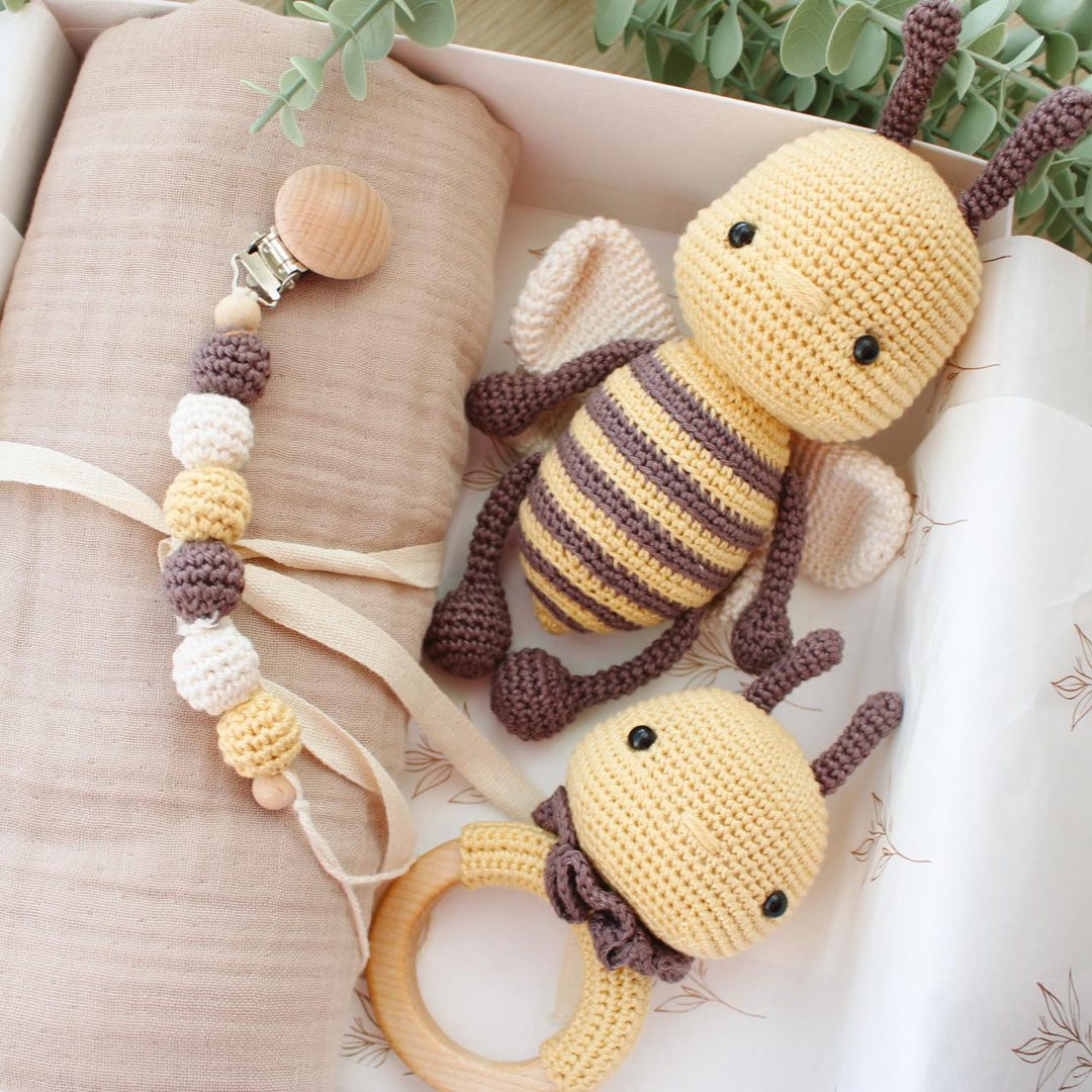 Handmade Bee Crochet Gifts, Bee Baby Rattle, Amigurumi Bee, Muslin ...