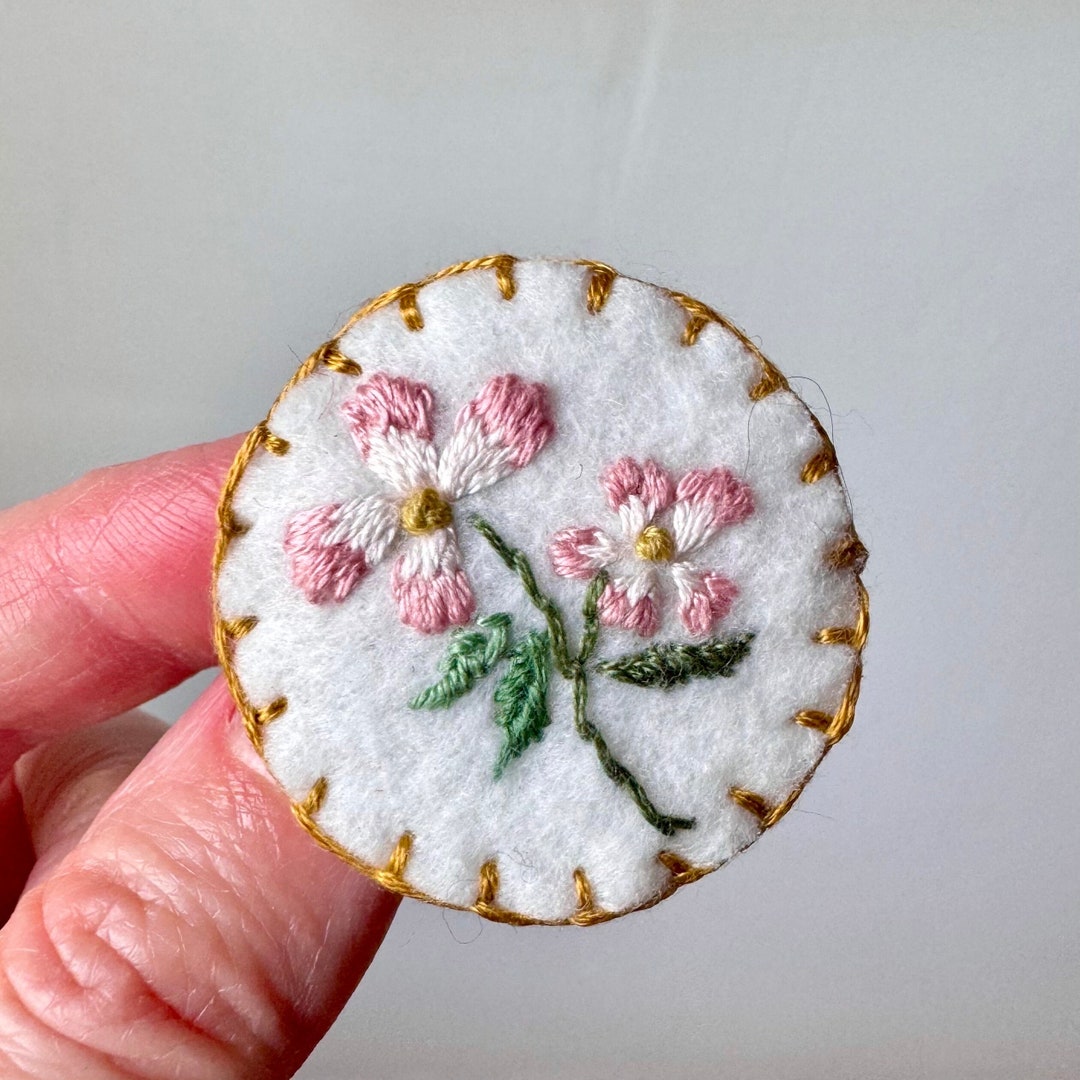 Hand Embroidered Felt Brooch Pin Pink Blossoms - Etsy 日本