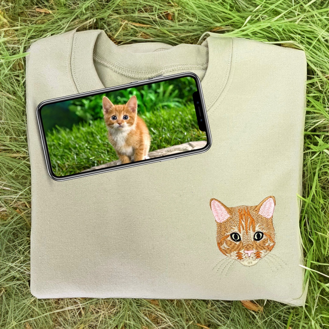 Cat Embroidered Crewneck, Custom Cat Crewneck With Cat Name, Crewneck ...