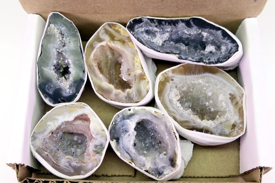 Oco Geodes 6 Pieces Natural Polished Agate Crystals Druzy Geode Halves A Grade - Etsy