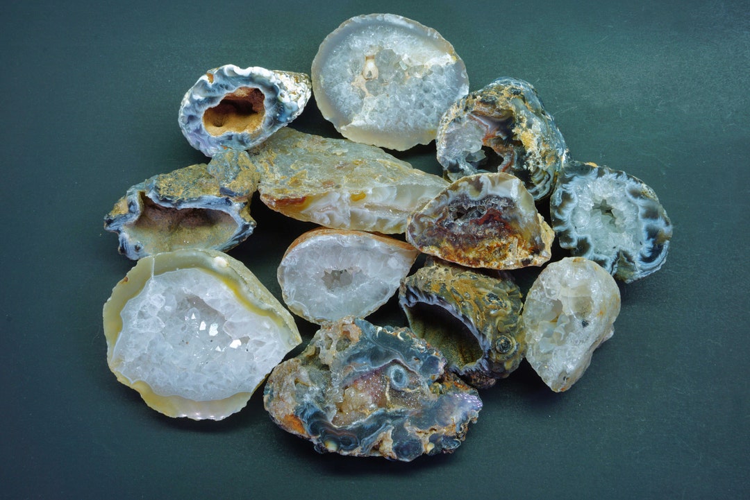 Oco Geode 1 LB Collection Polished Agate Natural Crystal Geode Halves ...
