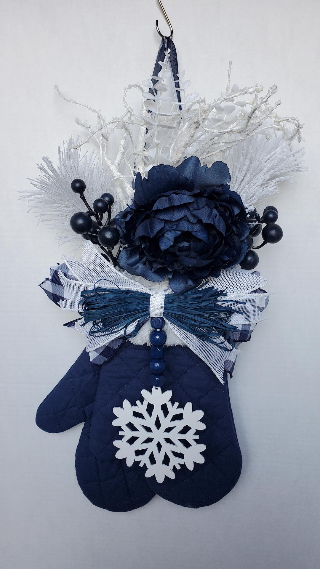 Winter Mittens Decor Wreath for Front Door. Decorate an Interior Door ...