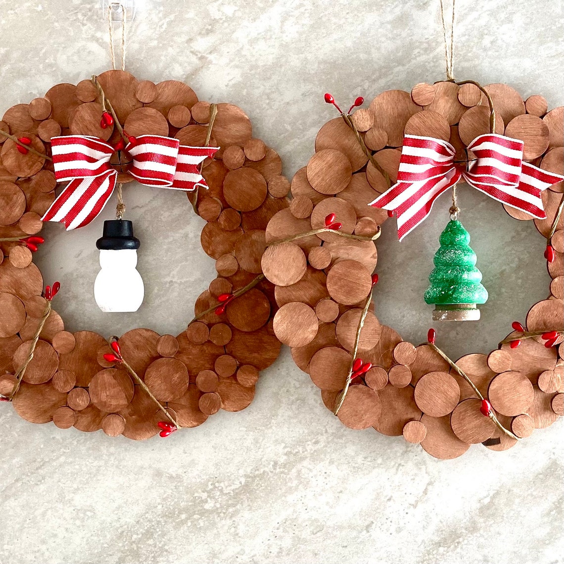 Wood Disc Christmas Wreath / Rustic Home Decor / Farmhouse Winter ...
