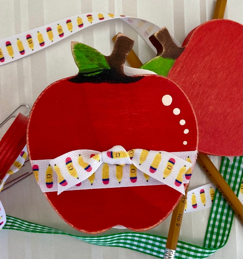 Apple-solutely! Wood Apple Teacher Appreciation Gift / Apple Tiered ...