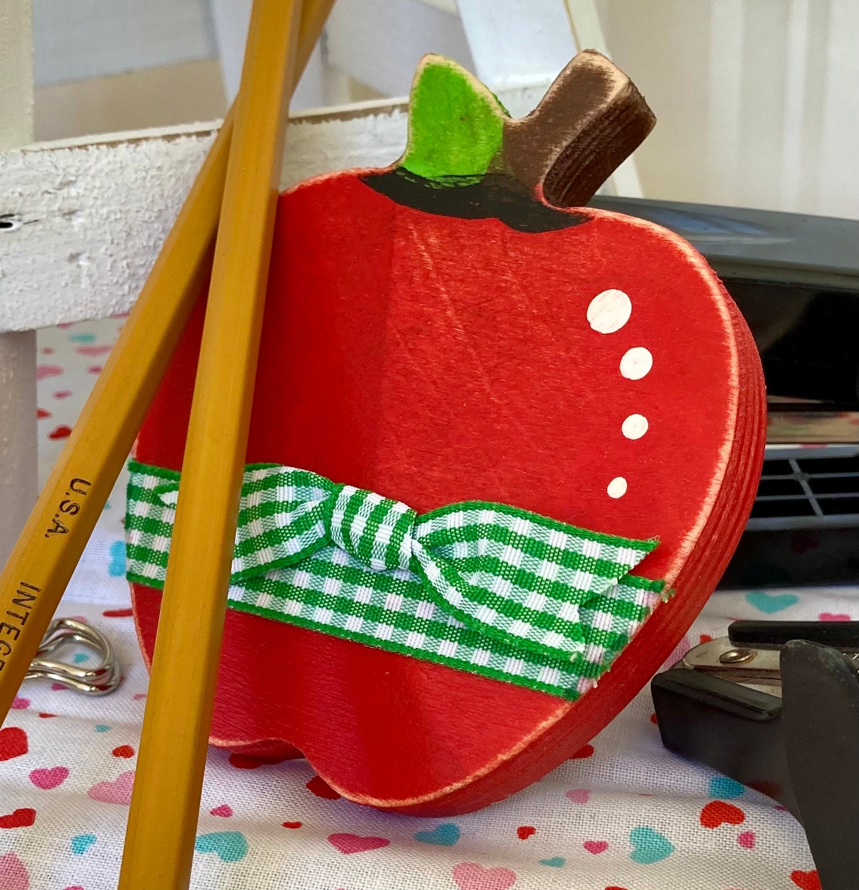 Apple-solutely! Wood Apple Teacher Appreciation Gift / Apple Tiered ...