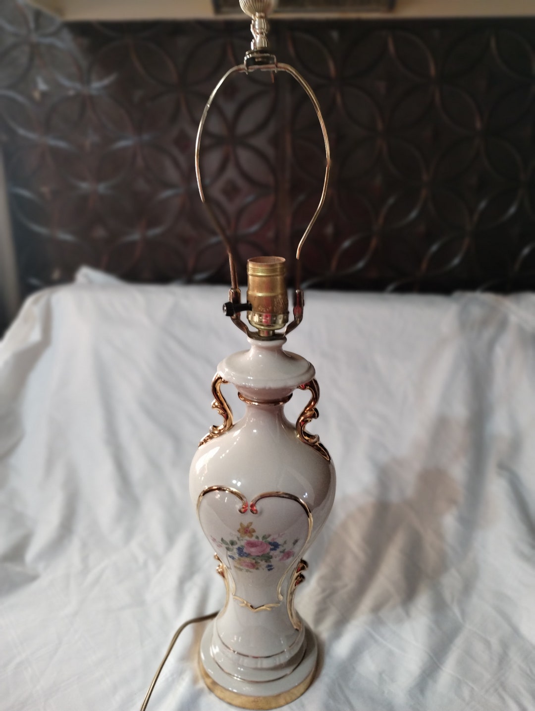 1 Vintage Victorian Style Ceramic Gold Gilt Handled Table Lamp - Etsy