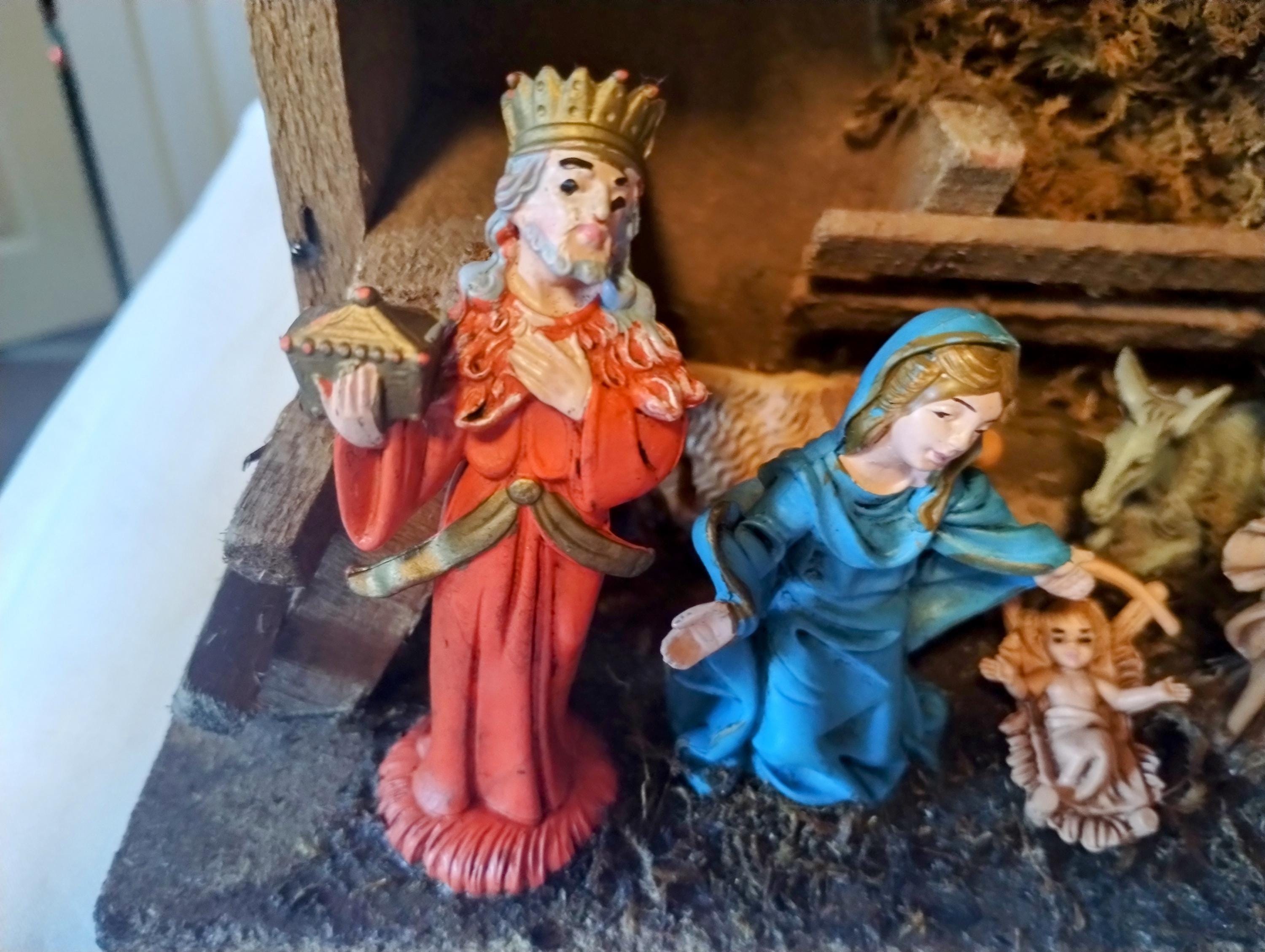Vintage Italy Nativity, Vintage Creche With 2 Vintage Fontanini Figural ...